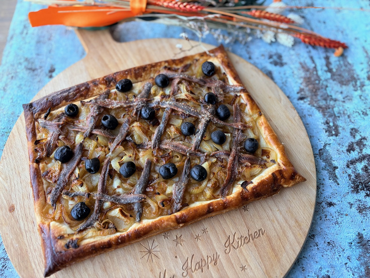 Pissaladière, Franse plaattaart met ui en ansjovis - My happy kitchen ...